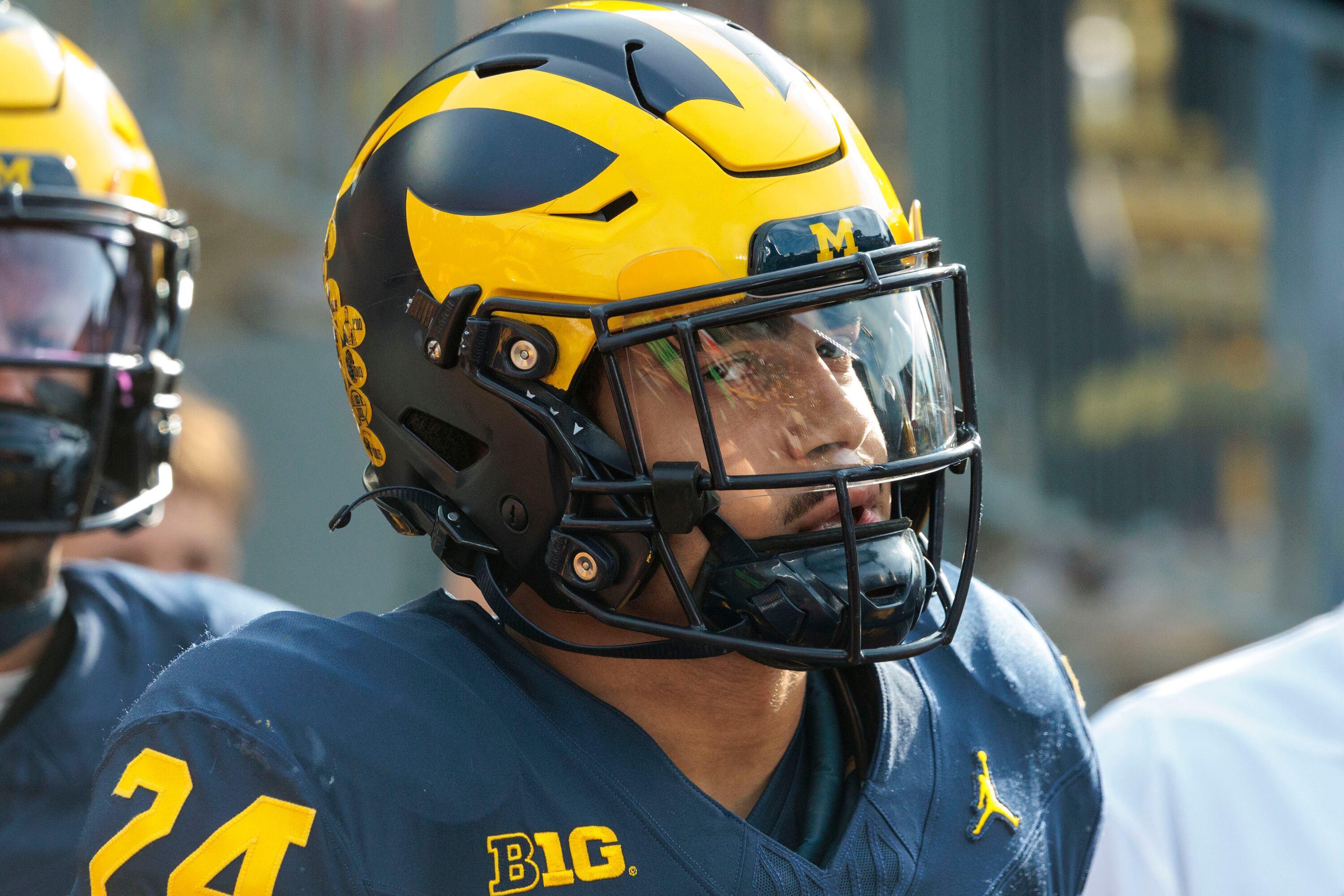 Running back Michigan turned to down the stretch, enters transfer portal