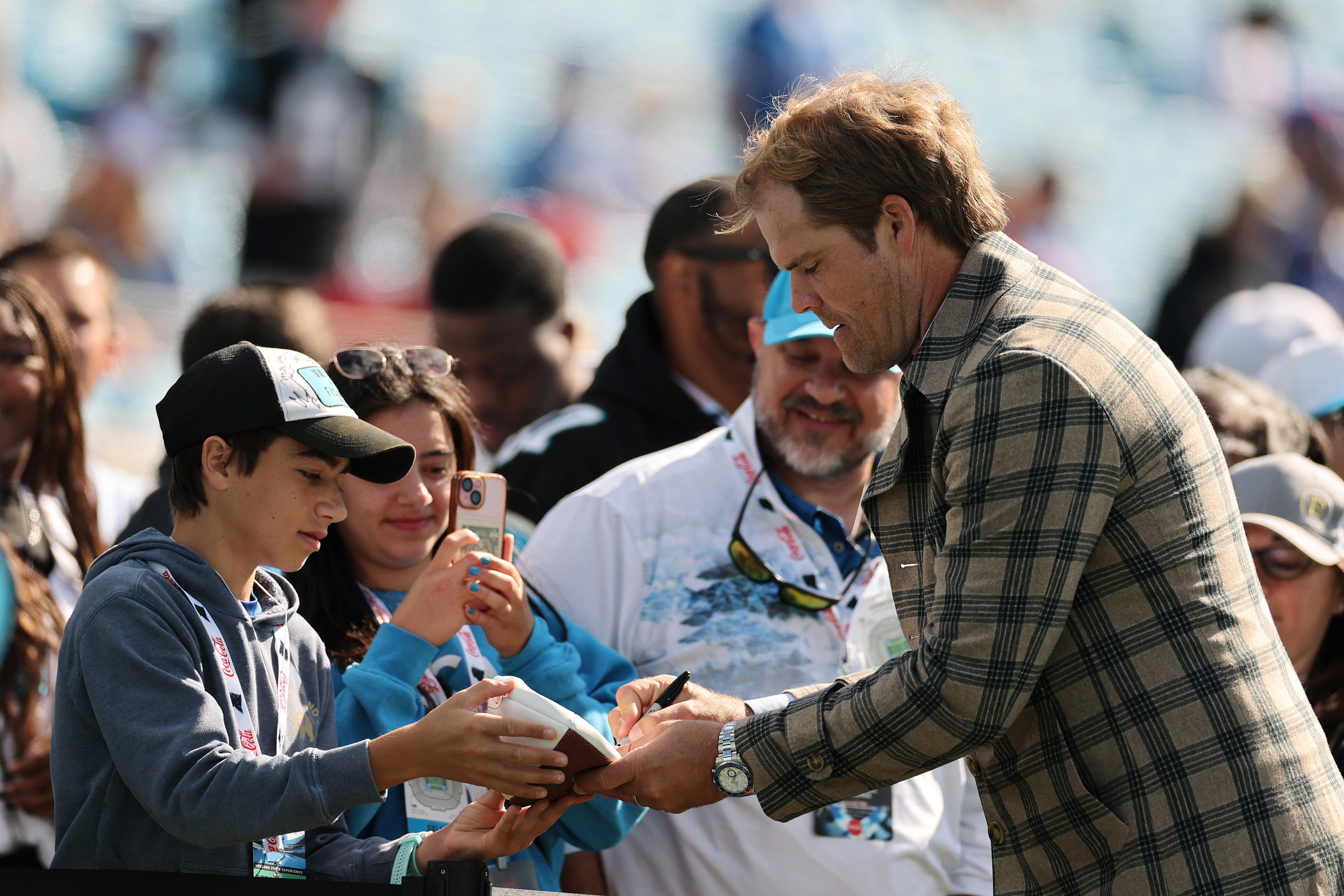 Announcers for Panthers' wild-card game vs. Rams are revealed