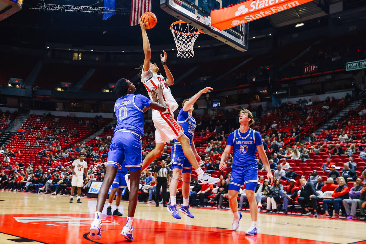 UNLV basketball preview: Rebels head to Wyoming seeking 4th straight win