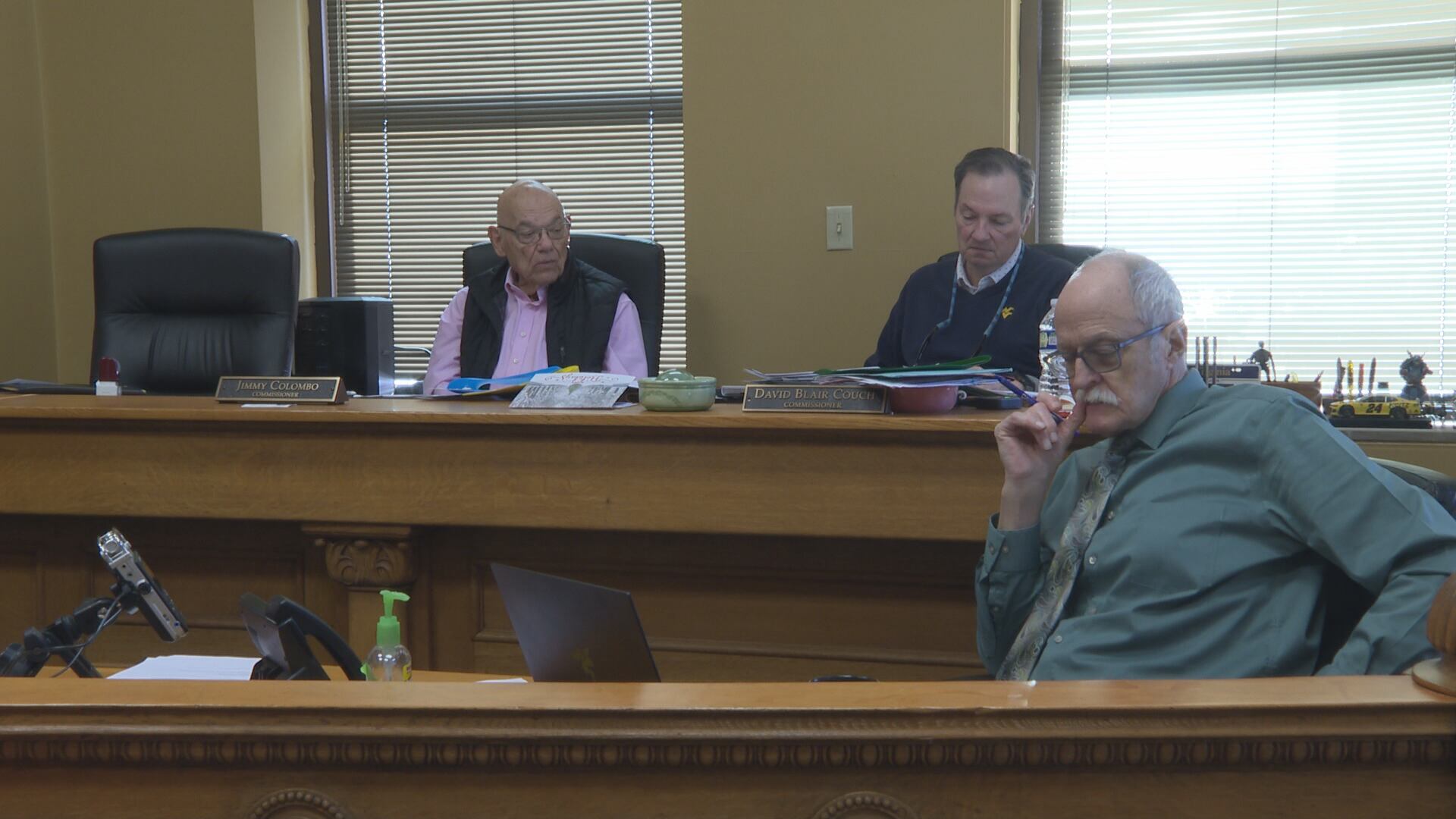 Wood County commissioners hold first meeting of 2026