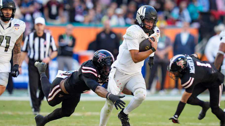 Jets predicted to replace Justin Fields with potential franchise QB