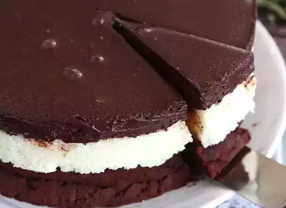 Bolo prestígio (brownie prestígio)