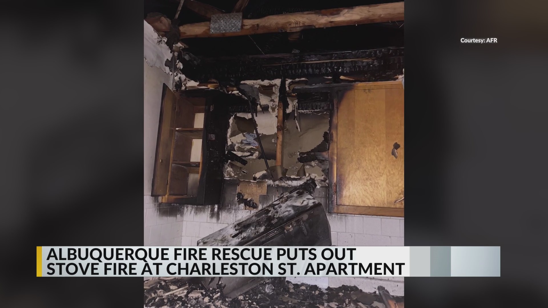 Fire at northeast Albuquerque apartment displaces 2 people