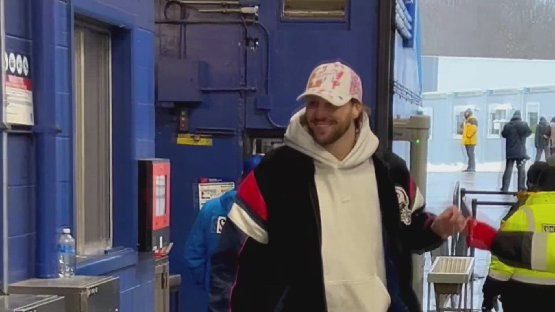 13-year-old Morgan designs Allen's "Billustration" cap