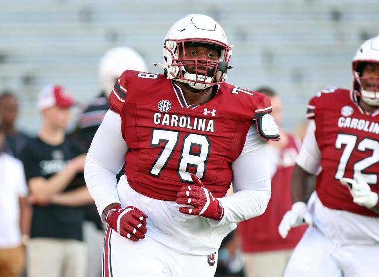 Former South Carolina offensive lineman transferring to Texas A&M