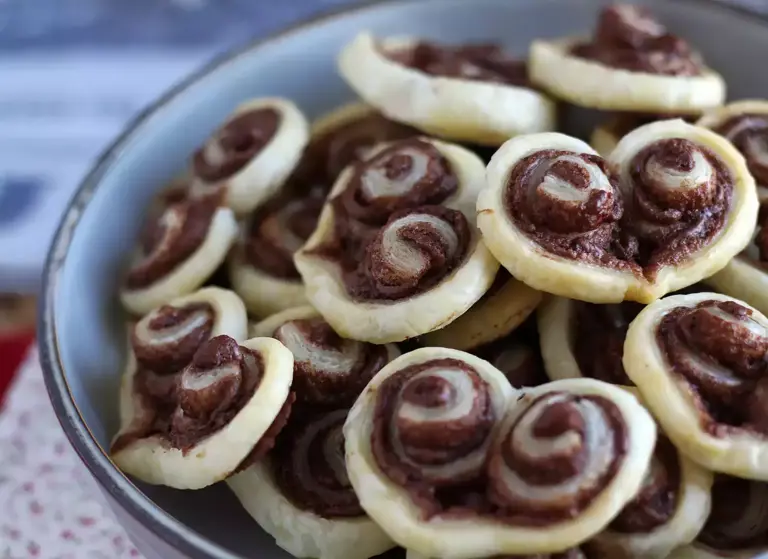 Corazones de hojaldre con nutella para san valentin