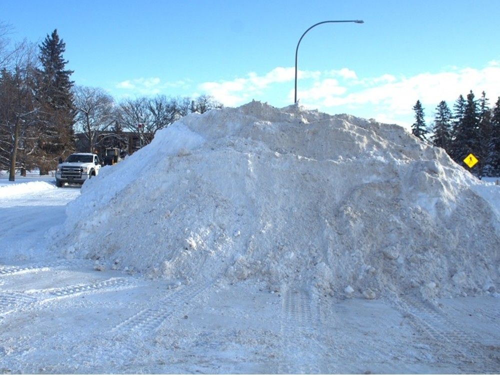 'Unprecedented snow' has mayor musing about rethinking winter plowing