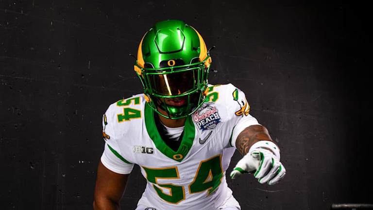 Oregon Ducks' Peach Bowl uniforms make history