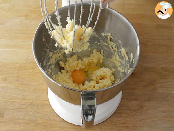 Layer cake petit chef with gum paste - video recipe!