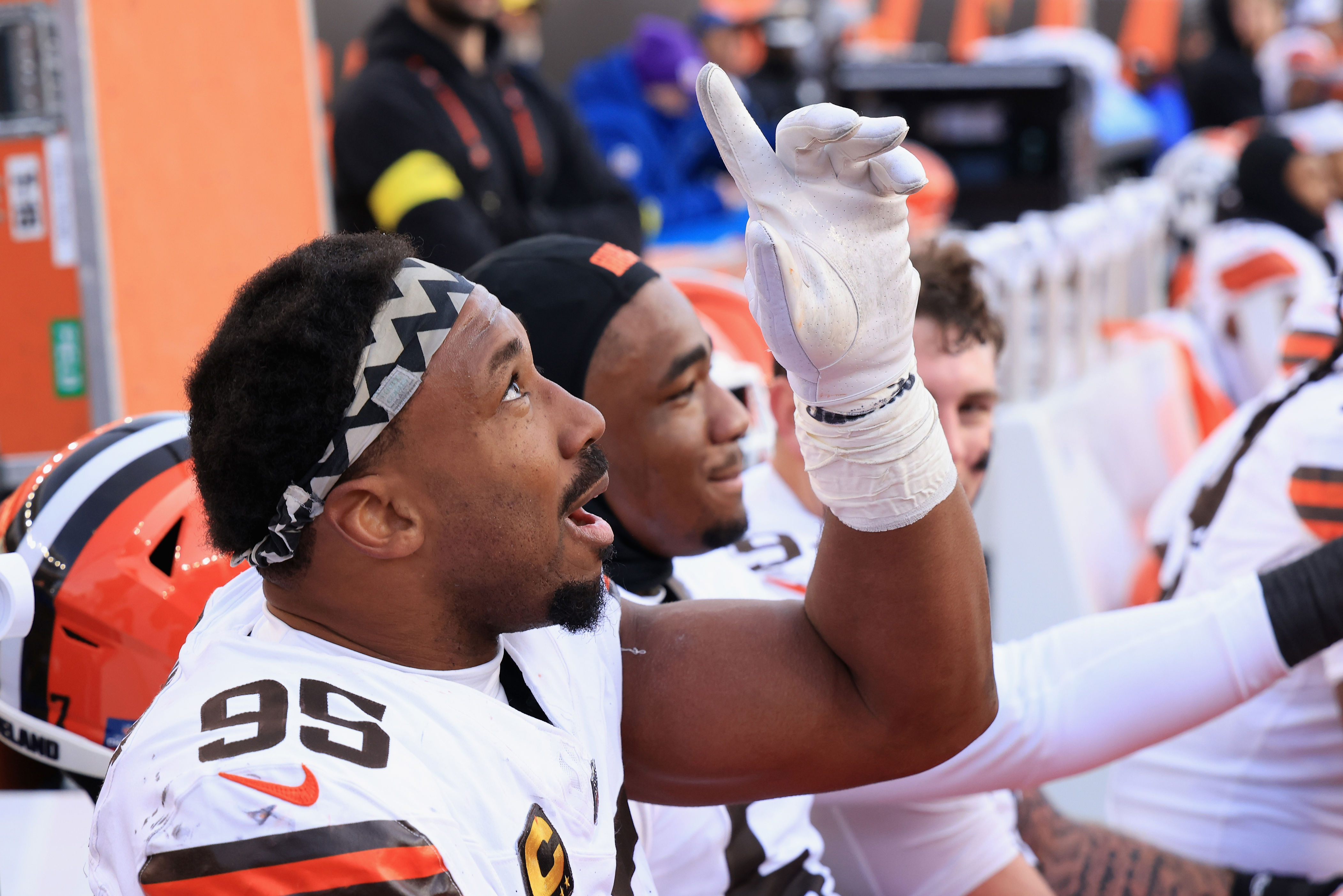 Browns defense a part of history in Week 18 vs Bengals