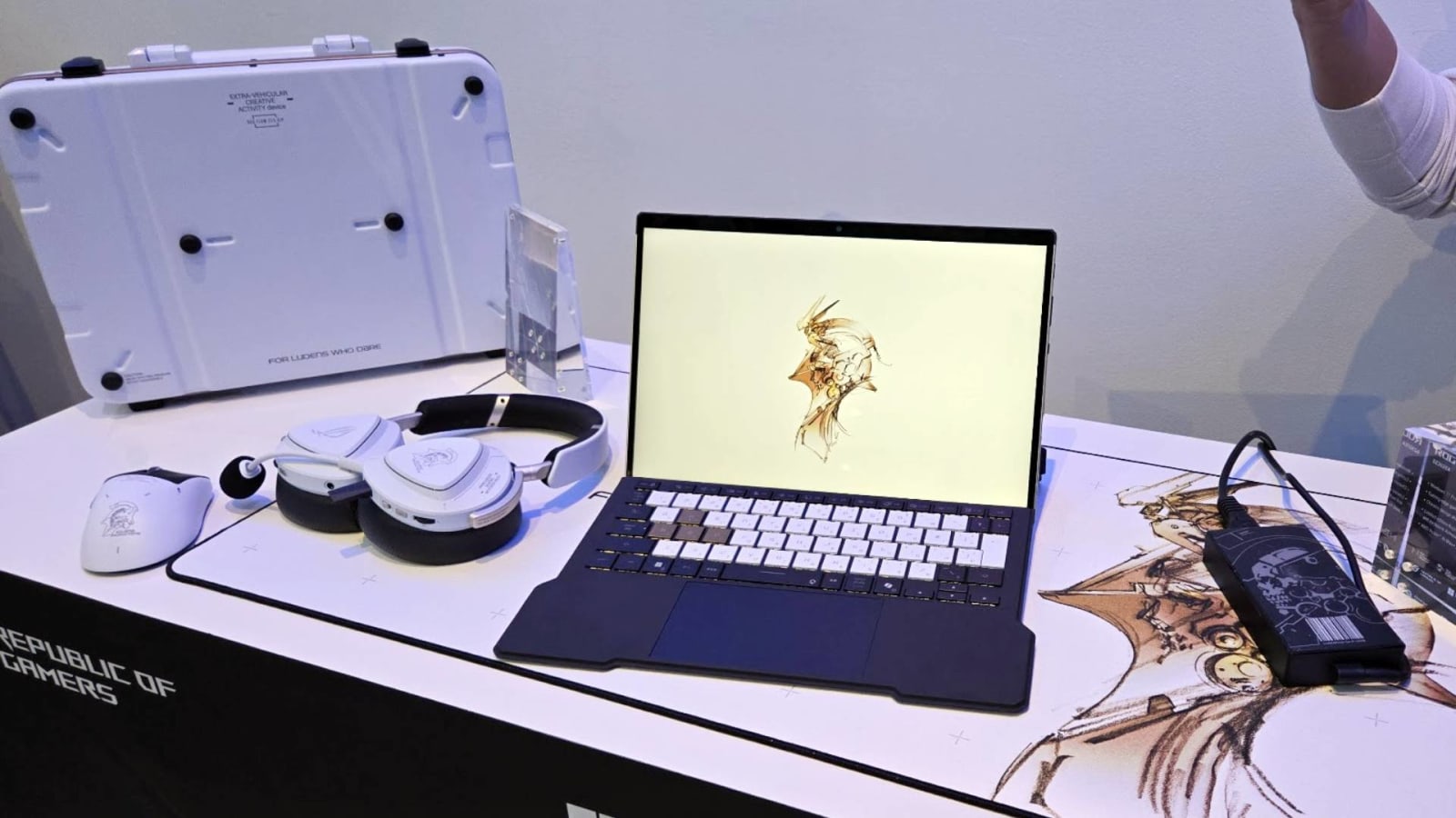 Asus’ ROG Flow Z13 gets a Hideo Kojima edition, complete with retro ...