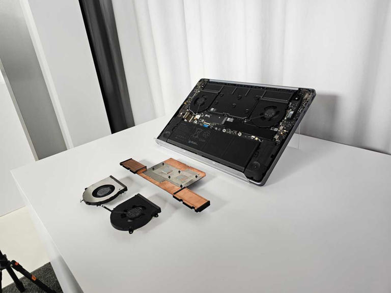 Samsung’s gorgeous new Galaxy Book 6 boasts 40 hours of battery