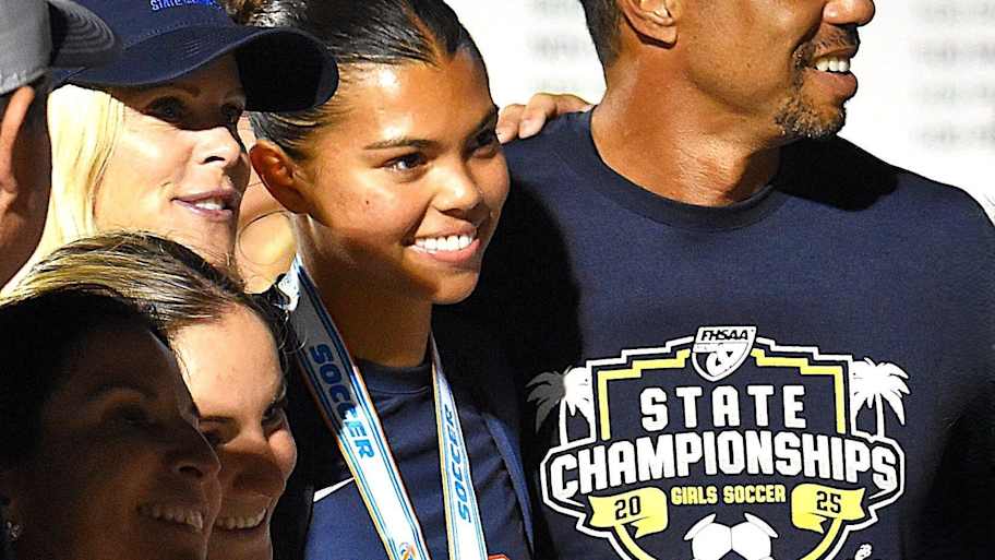 Elin Nordegren spotted with Tiger Woods in total mom outfit supporting ...