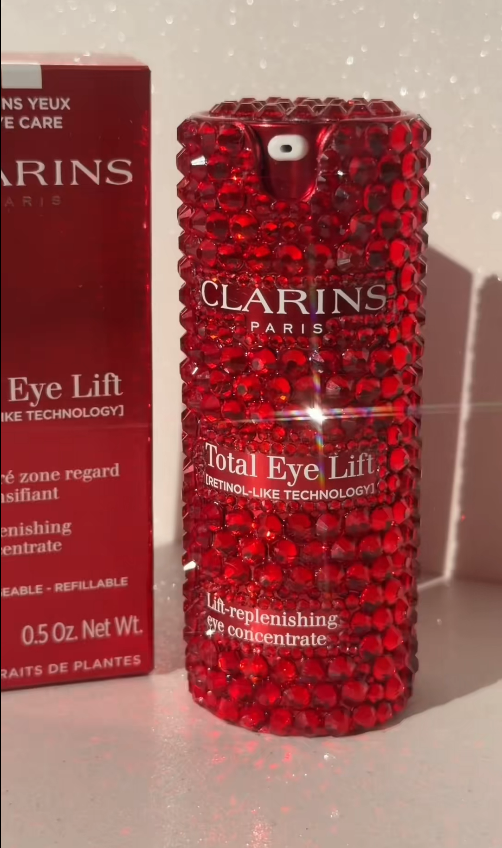 The vibe while bedazzling: Pure sparkle and fun