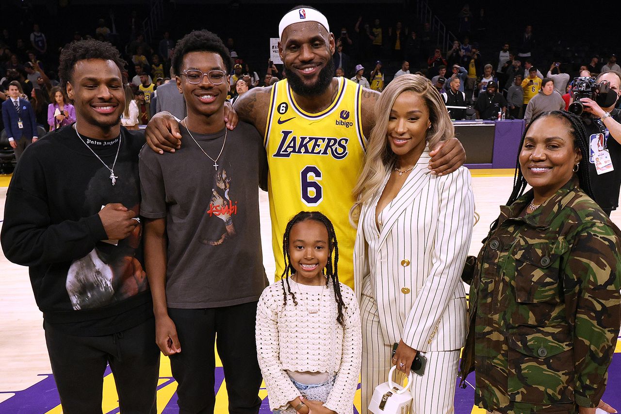 LeBron James’ 11-year-old daughter Zhuri styled his latest game day fit ...