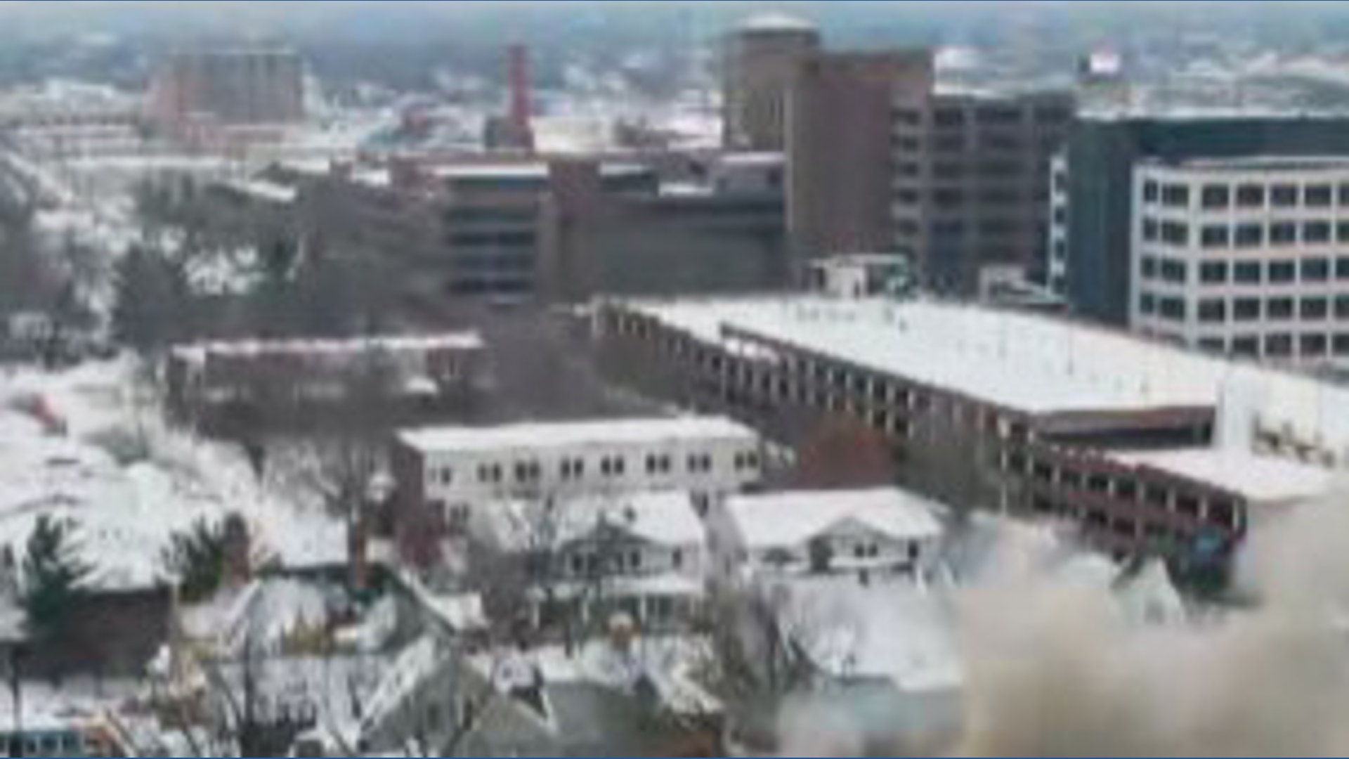 24 people evacuated from Mpls fire