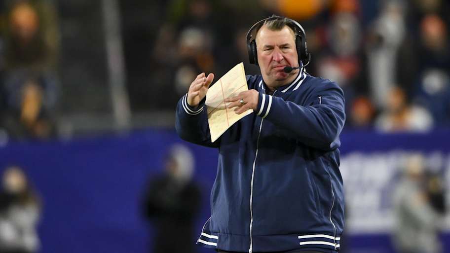 Illinois football signs quarterback Maurice Smith Jr. – or did it?