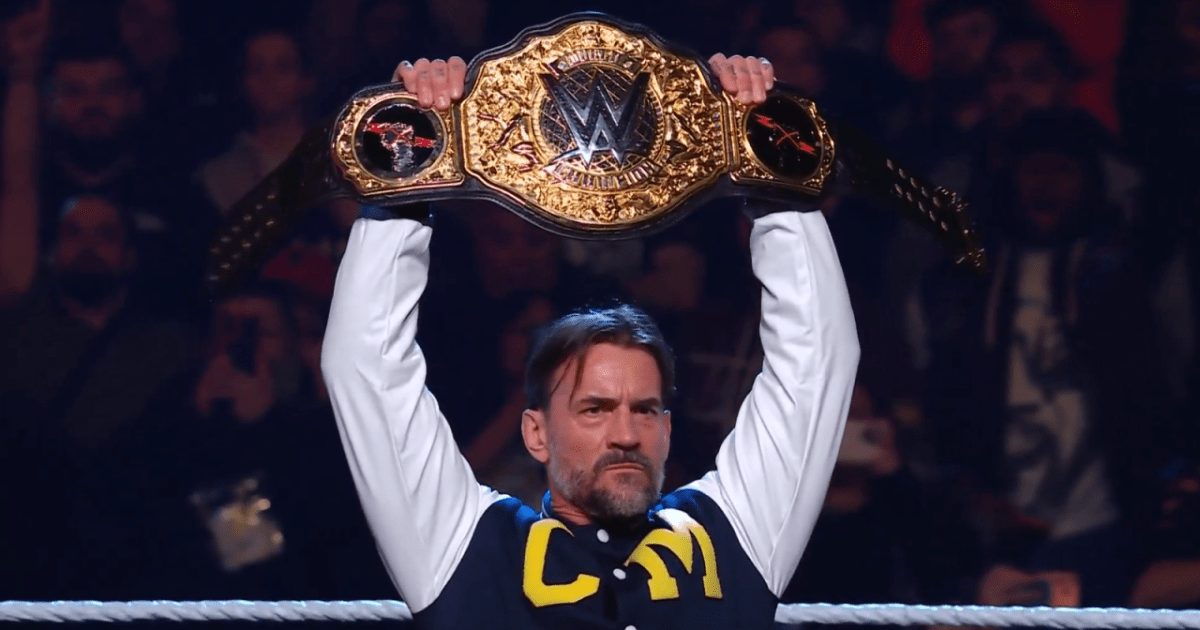 CM Punk retains World Heavyweight Championship on WWE RAW