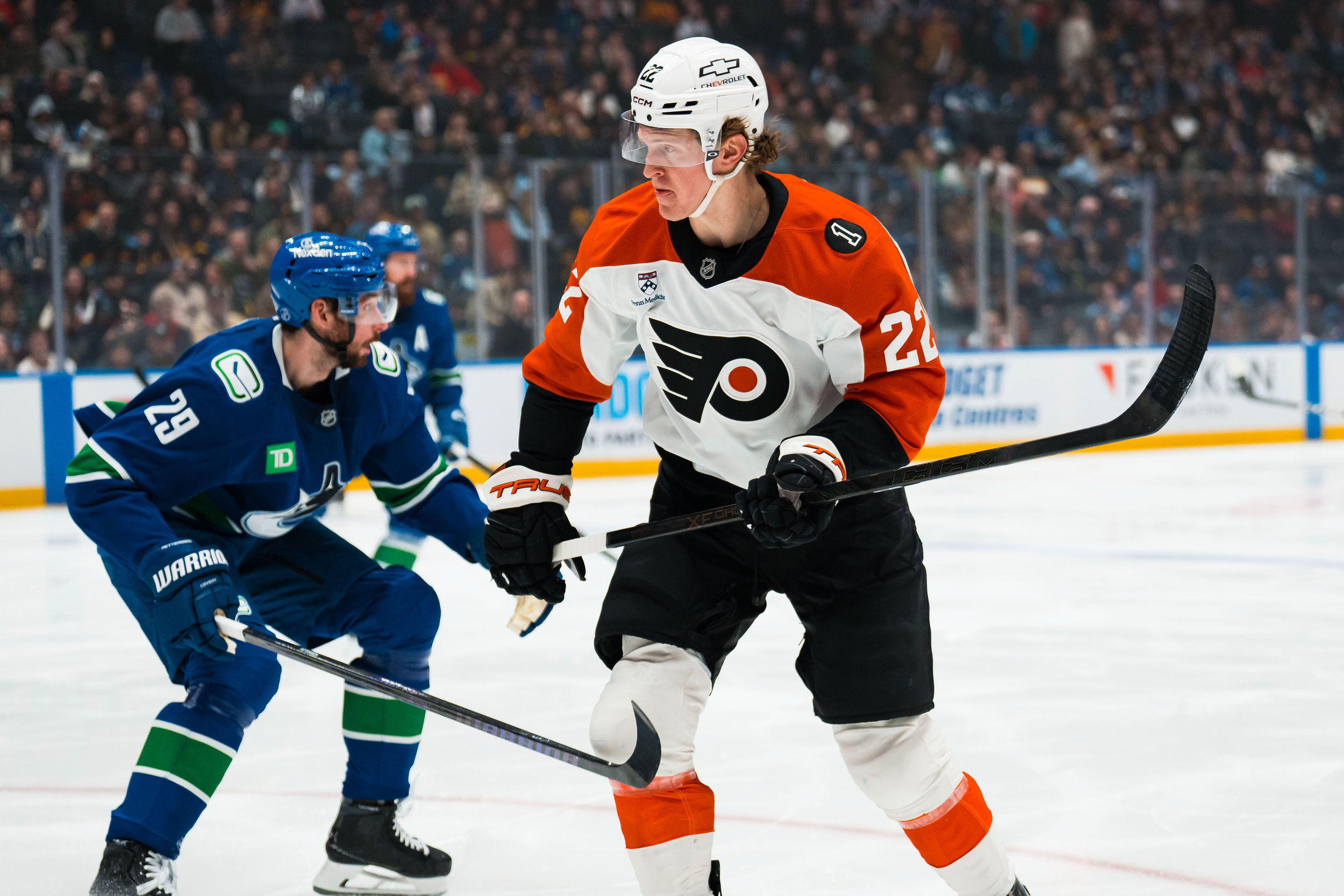 Another free-agent domino falls with Flyers forward Christian Dvorak's ...