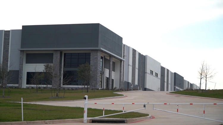 City of Bee Cave finds new owner for warehouse facility near SH 71