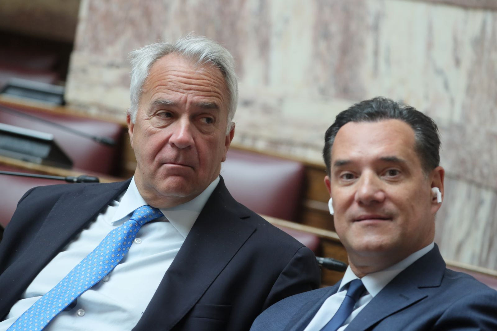 Οι «τραμπικοί» δίνουν γραμμή στην κυβέρνηση