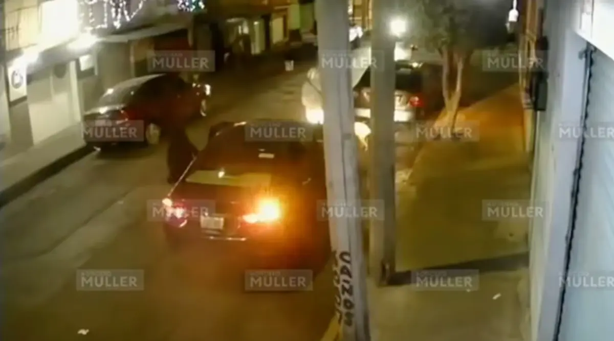 Así llegó Gaby a su casa tras arrastrar a Roberto Hernández en Iztapalapa