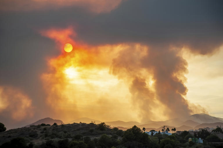Extreme heatwave and fire danger to affect multiple states this week