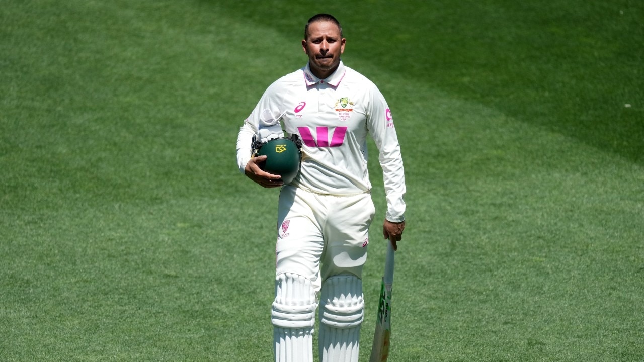 Ugly way to go: Usman Khawaja out to a full toss in first innings of ...