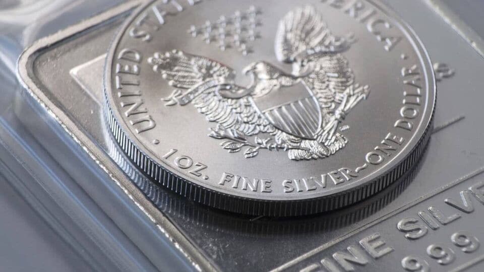 Silver rate today climbs 1.4% to ₹2,49,600 on MCX. Should you invest?