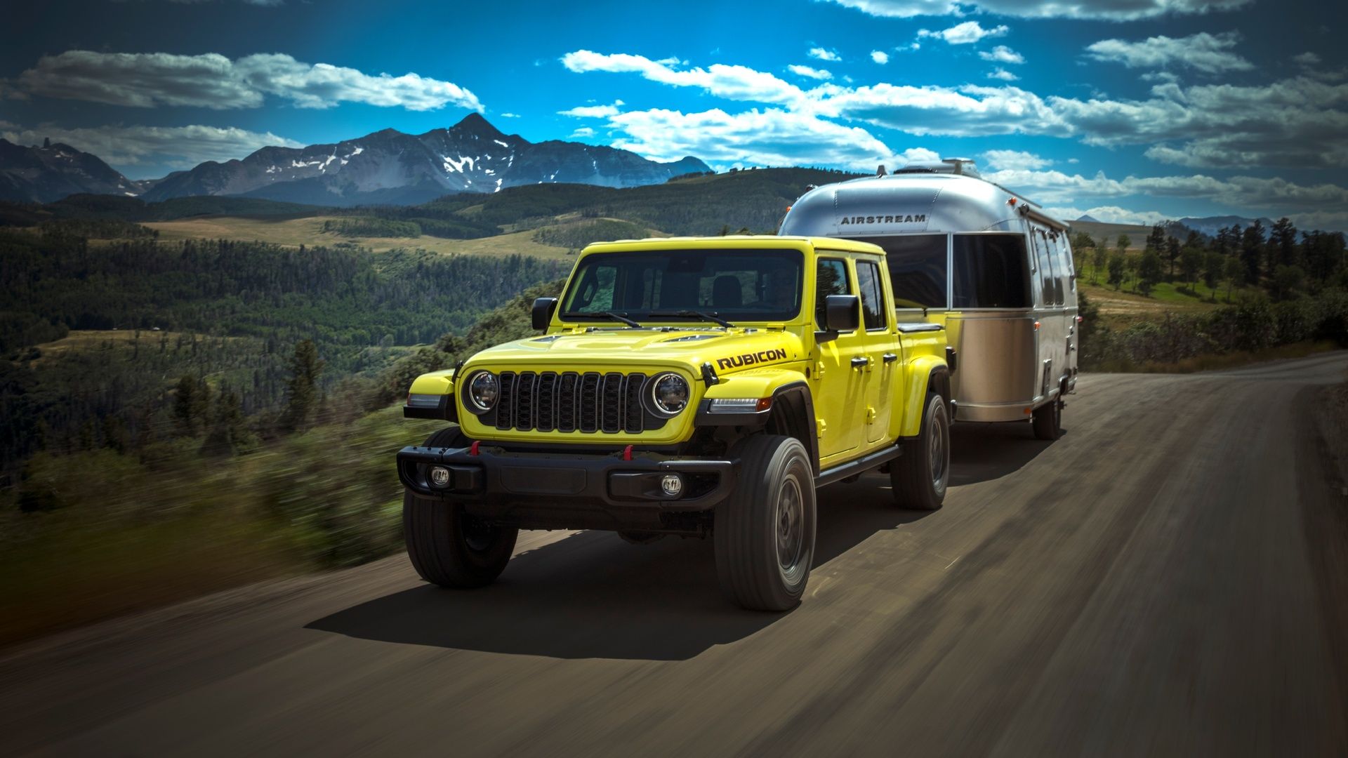 Jeep Gladiator towing capacity comparison for 2026