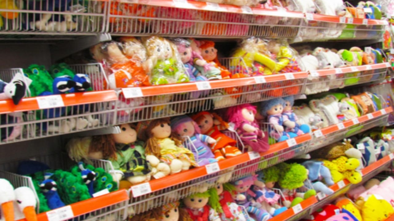 Childhood lost in mobile phones: Toy market declines in Dehradun as ...