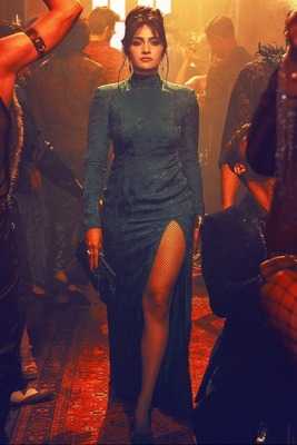 'What are they even cooking' fans react as Yash reveals Rukmini Vasanth ...