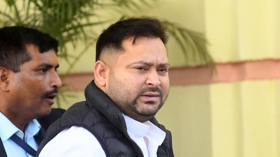 IRCTC scam case: Delhi HC seeks CBI's response on Tejashwi Yadav's plea ...
