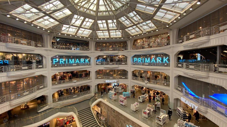 Acaba de llegar a Primark el mueble organizador más barato, funcional y ...