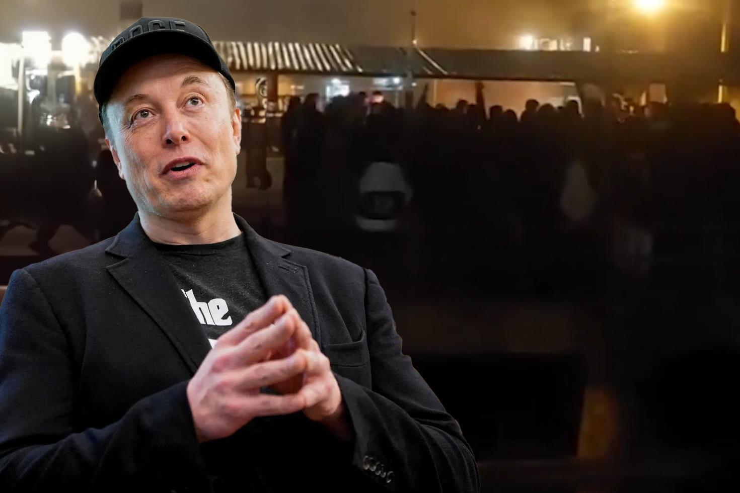 Komşuda tehlikeli oyun! Kalabalığın attığı slogan ortalığı karıştırdı