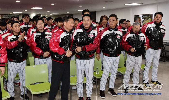 Let's become the main character of the new history of Jung Jo-joon for ...