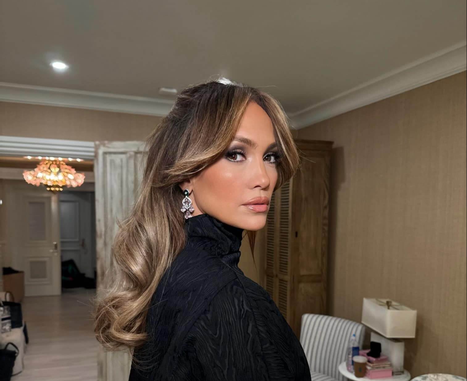 Jennifer Lopez dal palco di Las Vegas: “Mi vesto così perché posso, lo ...