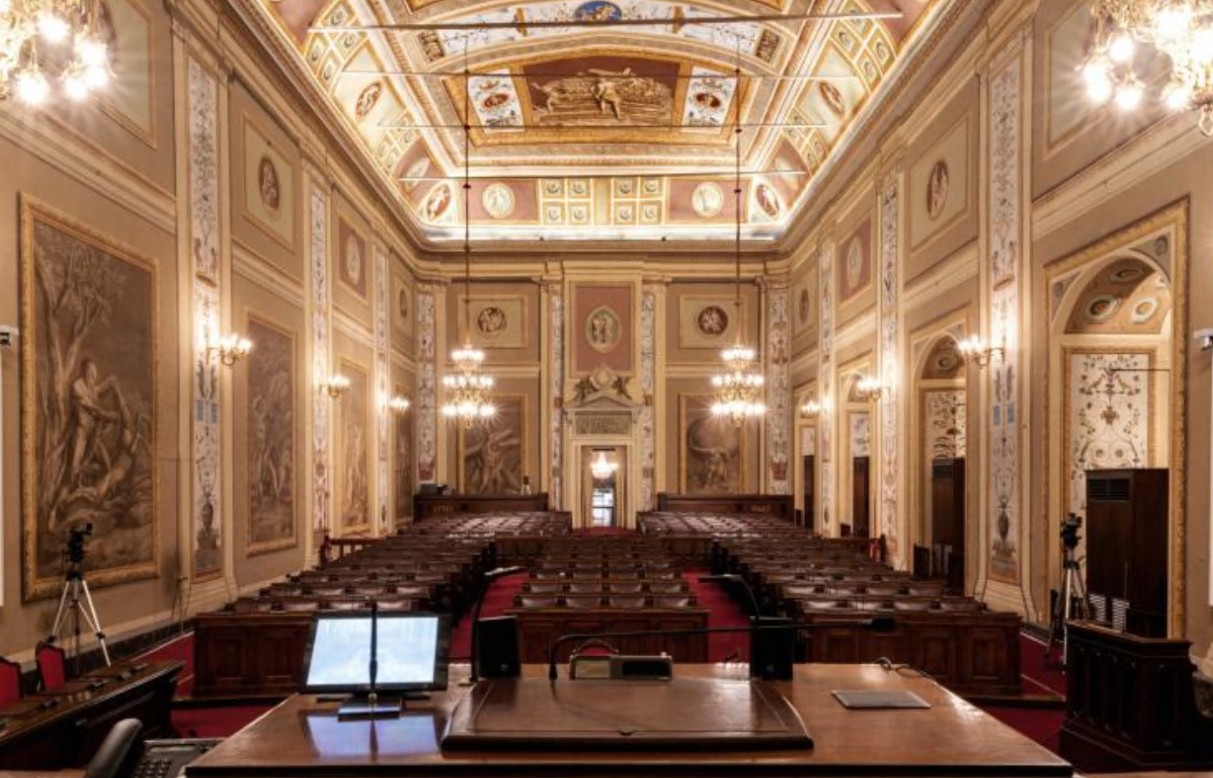 Sicilia, i “rivoli” della finanziaria regionale. Contributi alle ...