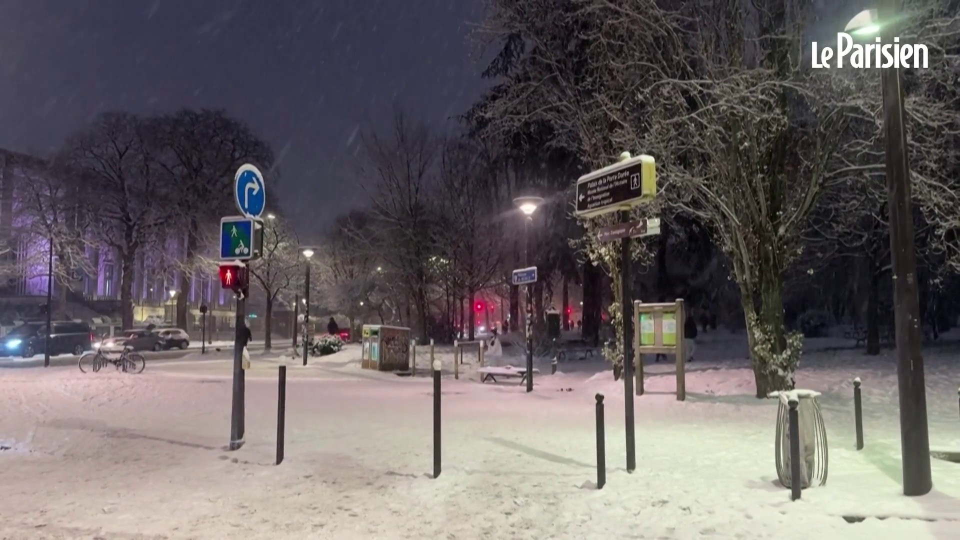 Paris recouvert d'un manteau de neige
