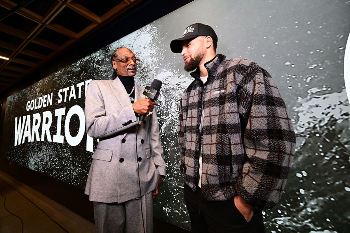 Snoop Dogg impresses with unexpected Steph Curry interview