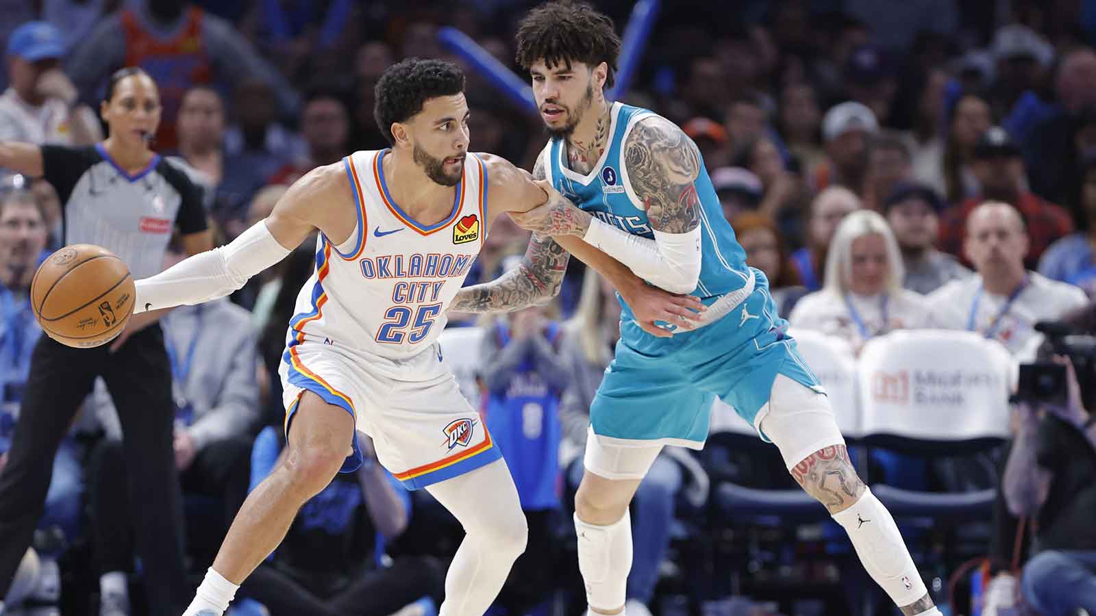 Hornets’ LaMelo Ball adds to Thunder’s bad night with bonkers horse shot