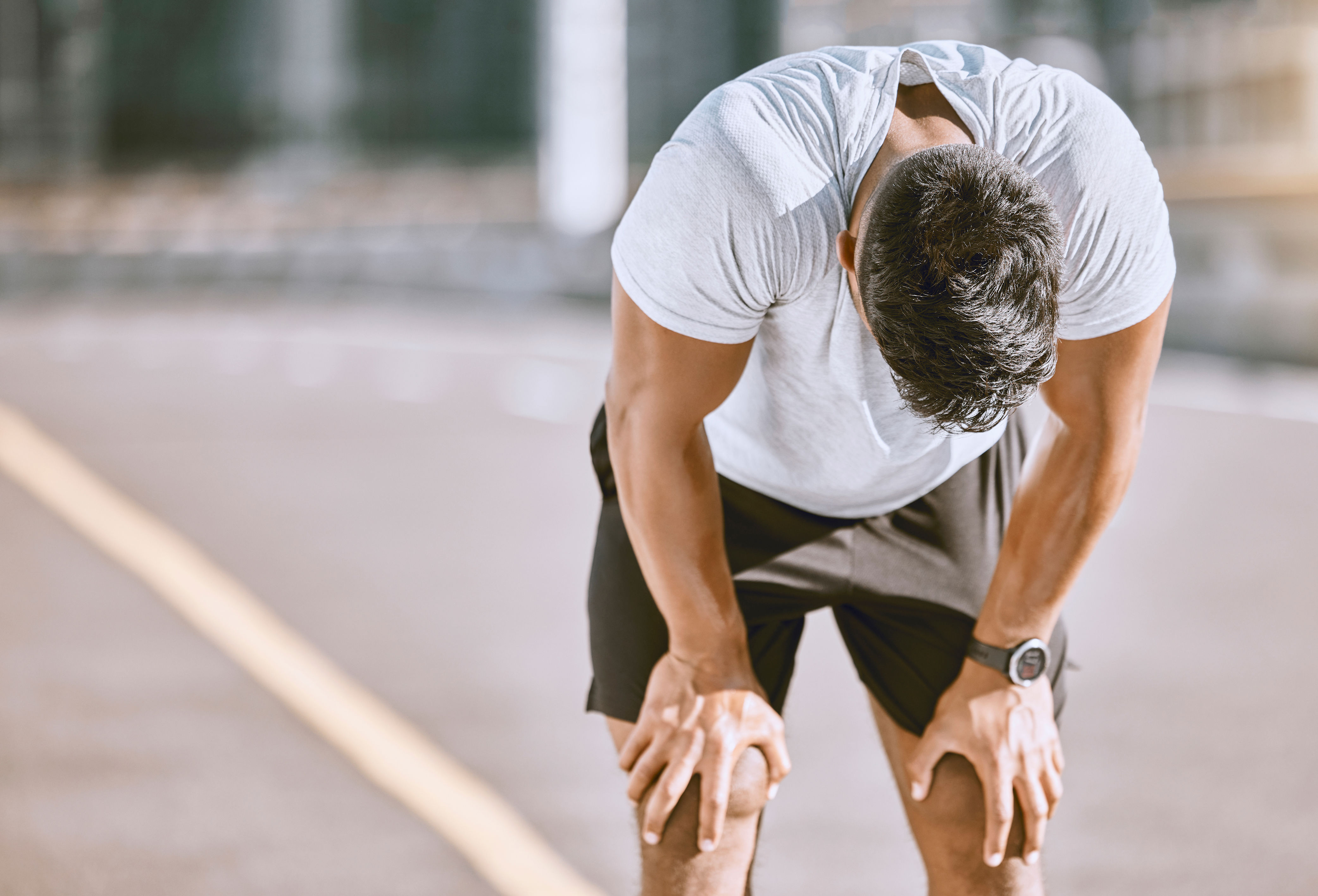 Ongetraind een marathon lopen: dit doet het met je lichaam