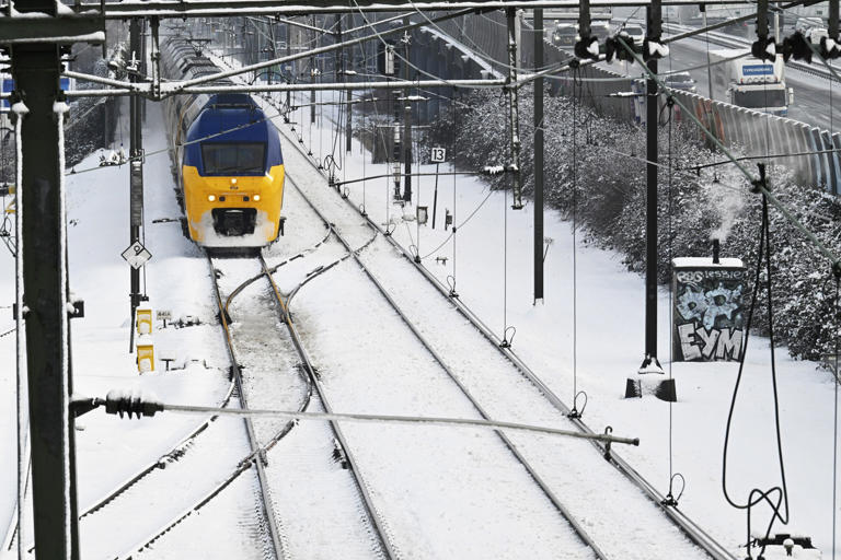 Storing bij de NS: tot zeker 10.00 uur geen treinen in Nederland