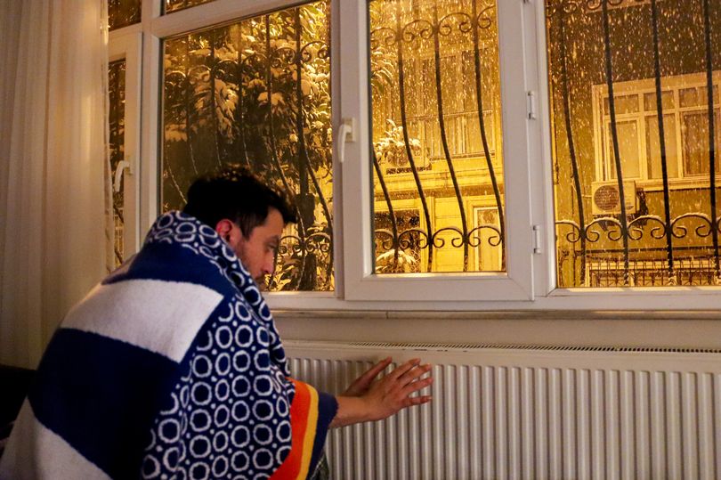 People in 451 postcodes to get cold weather payments - full list