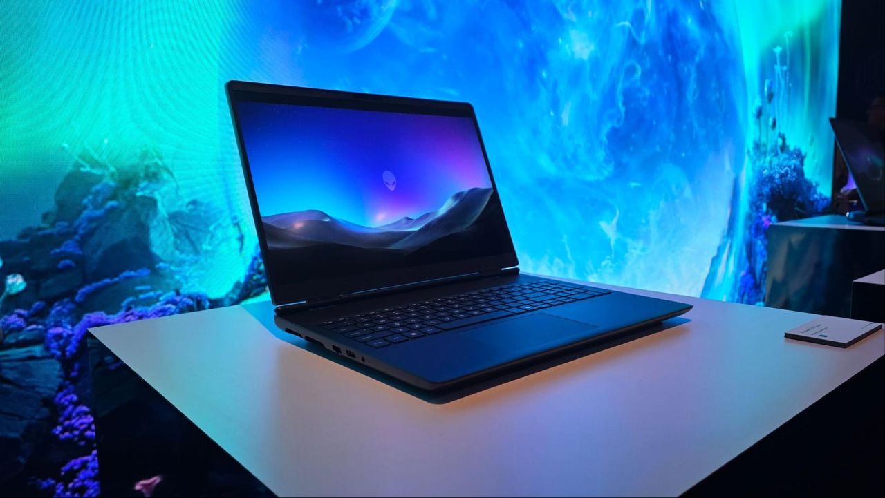 Alienware brings OLED to its gaming laptops for the first time in years ...