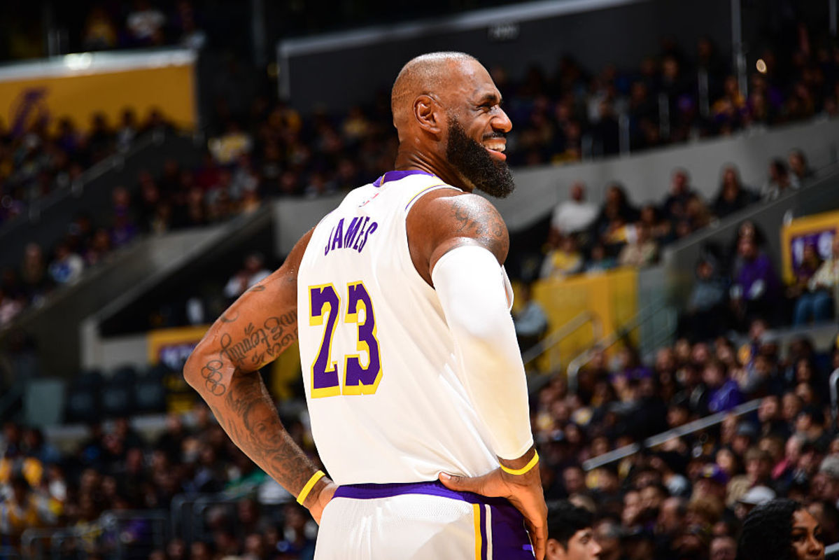 NBA star LeBron James' gesture for his mom catches attention