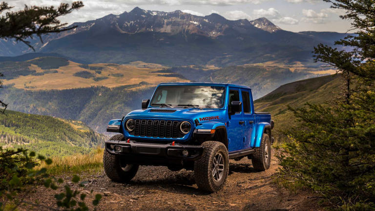 Jeep Gladiator towing capacity comparison for 2026