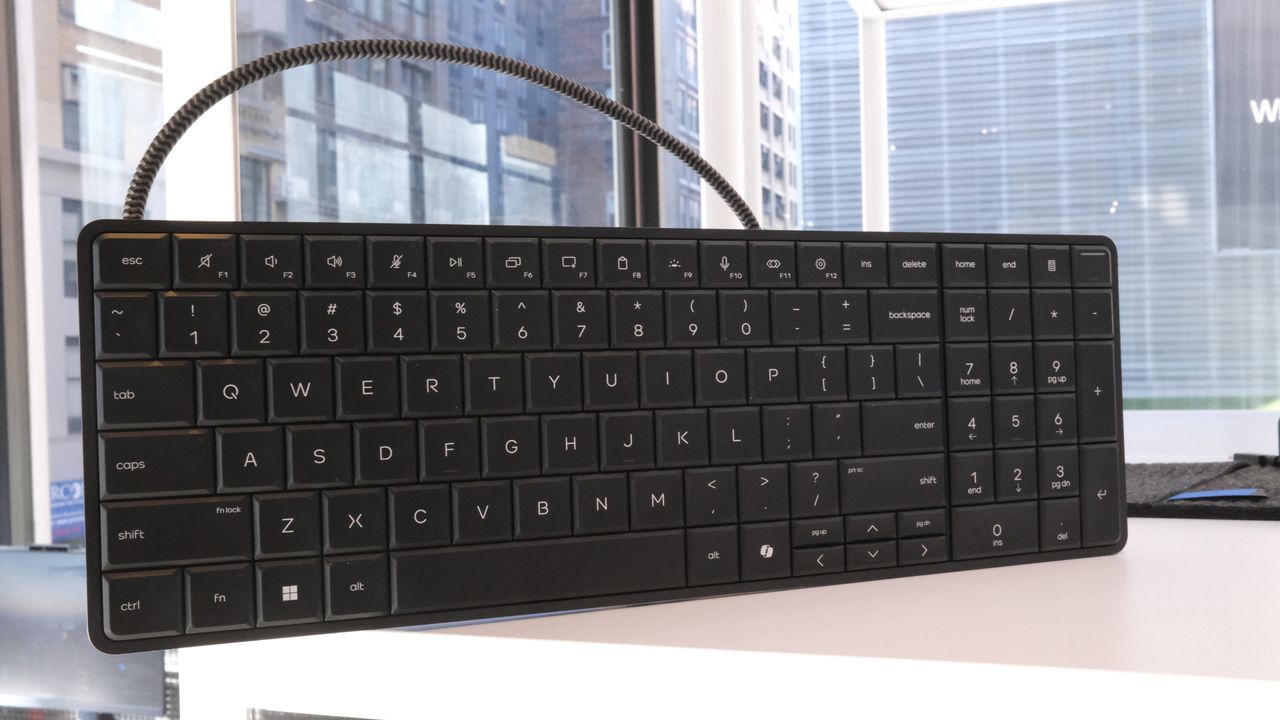 HP's keyboard computer is the maddest thing at CES, and I've used it