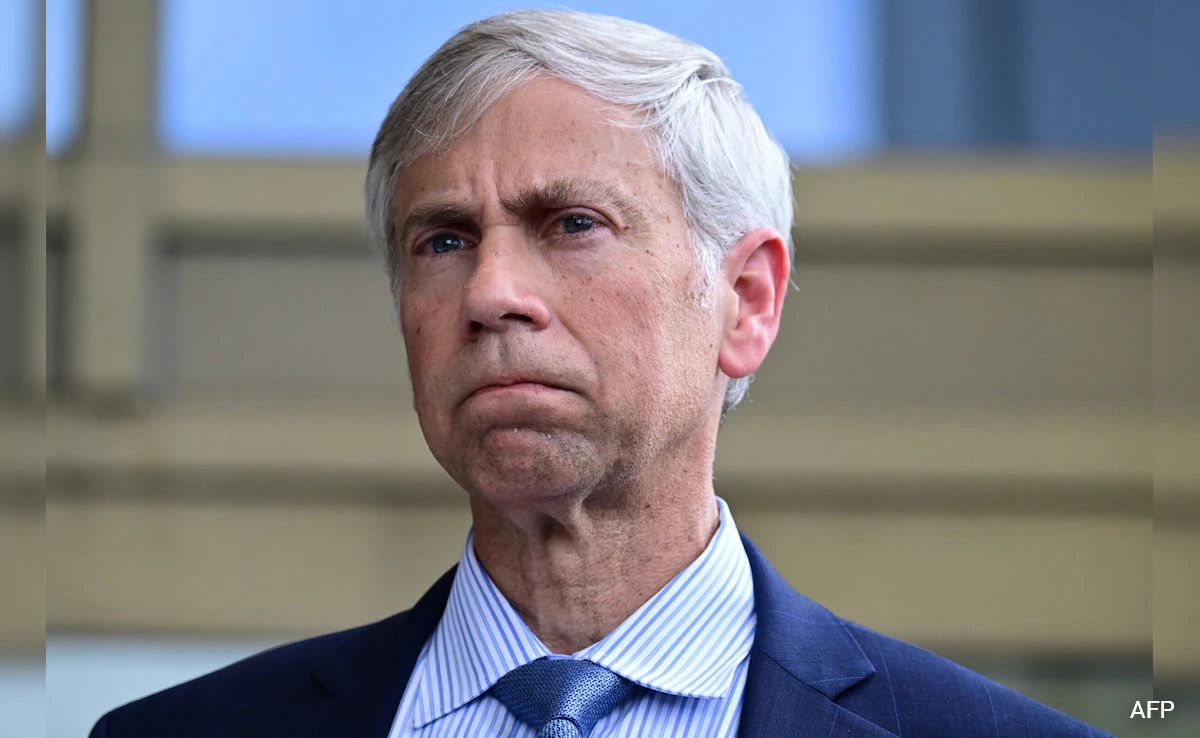 Meet Barry Pollack, WikiLeaks founder's lawyer defending Nicolas Maduro