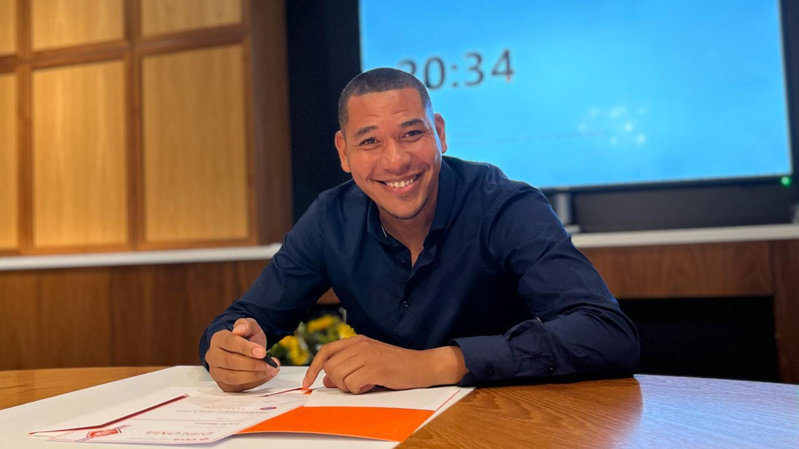 Dit is de knappe (en muzikale) vriendin van Hedwiges Maduro